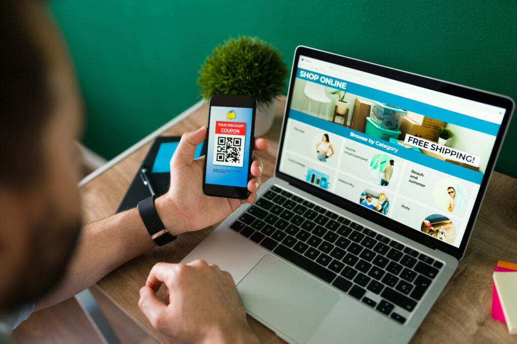 How Custom E-commerce Solutions Improve Customer Experience